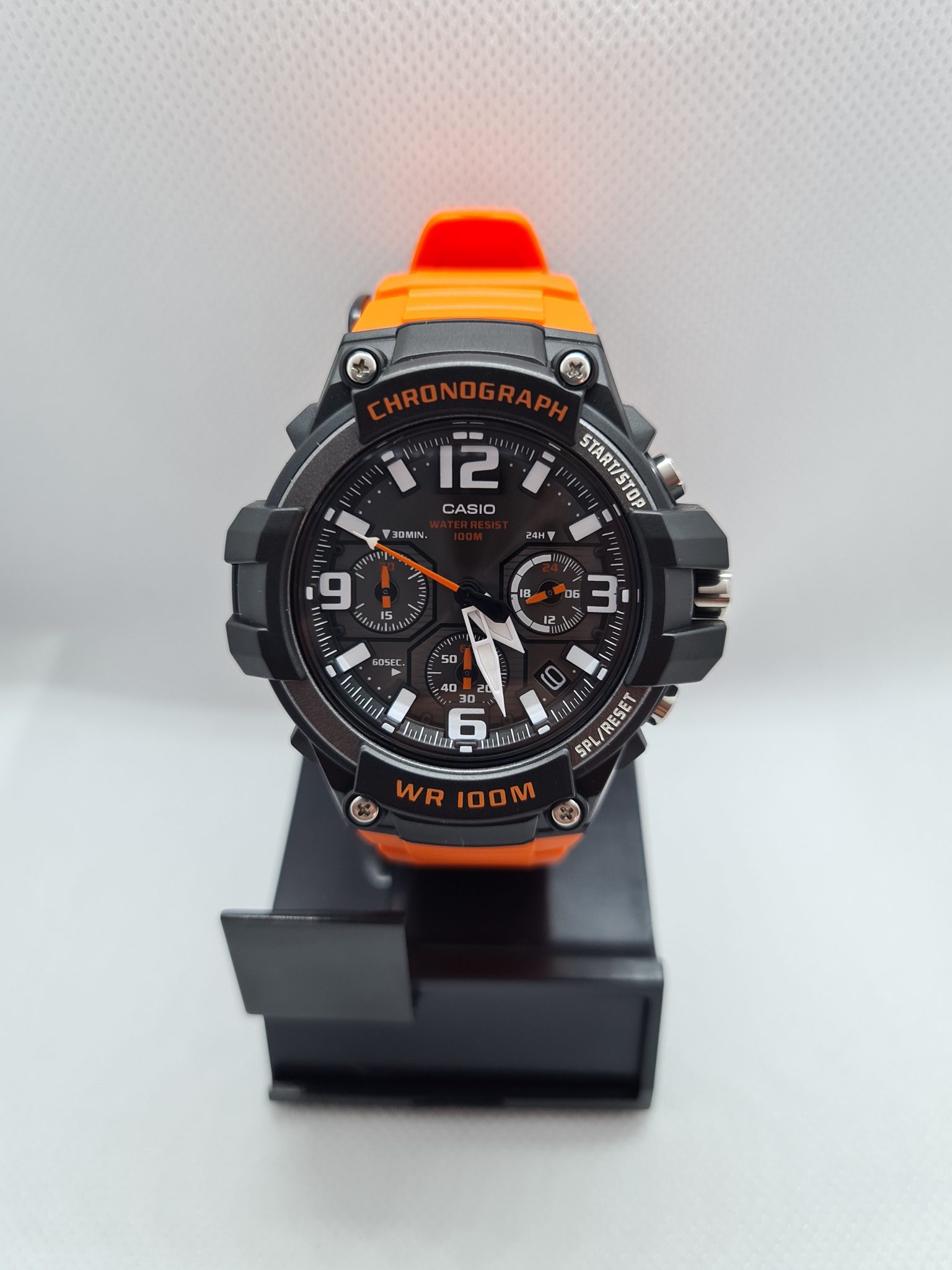 Casio MCW-100H-4AV - Lug to Lug